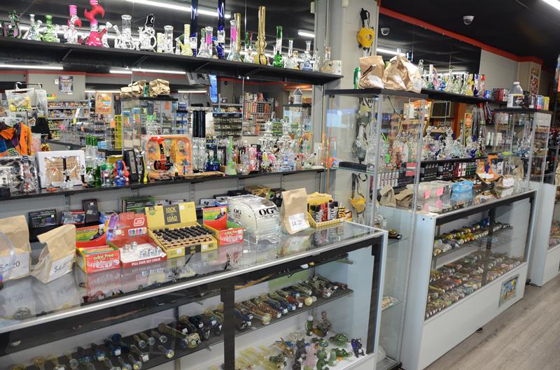 B&D Smoke Shop - Winchester, IN